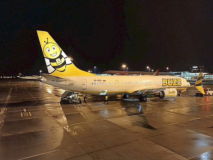 Buzz poprvé v plných barvách a se 737 MAX v Praze | Airways.cz