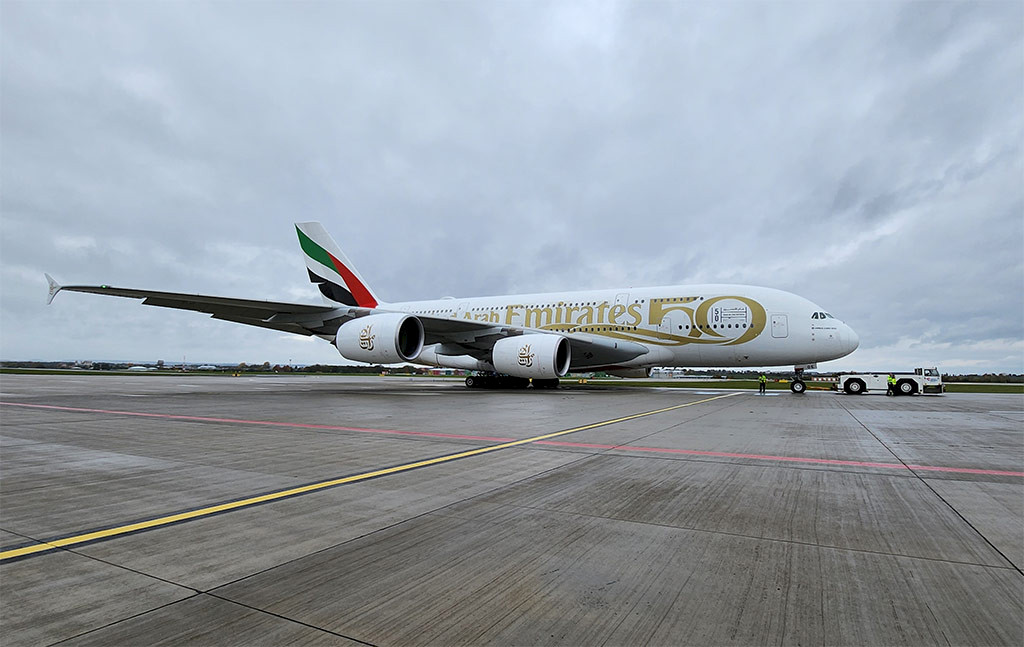 V Praze přistál po dvou letech opět Airbus A380, šlo o divert letu ...