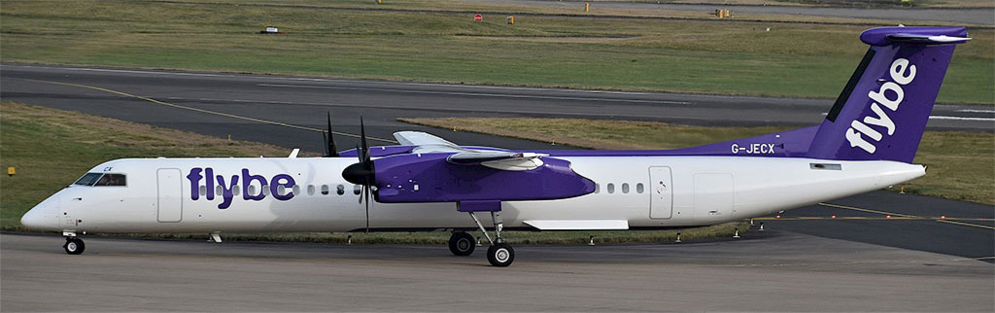 Flybe ukončily všechny lety, přispěla k tomu opožděná dodávka letadel ...