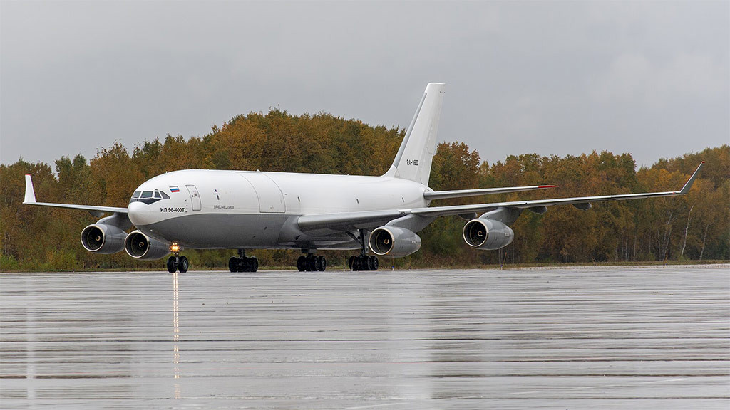 Na moskevském Šeremetěvu vyjel z ranveje Iljušin Il-96 | Airways.cz